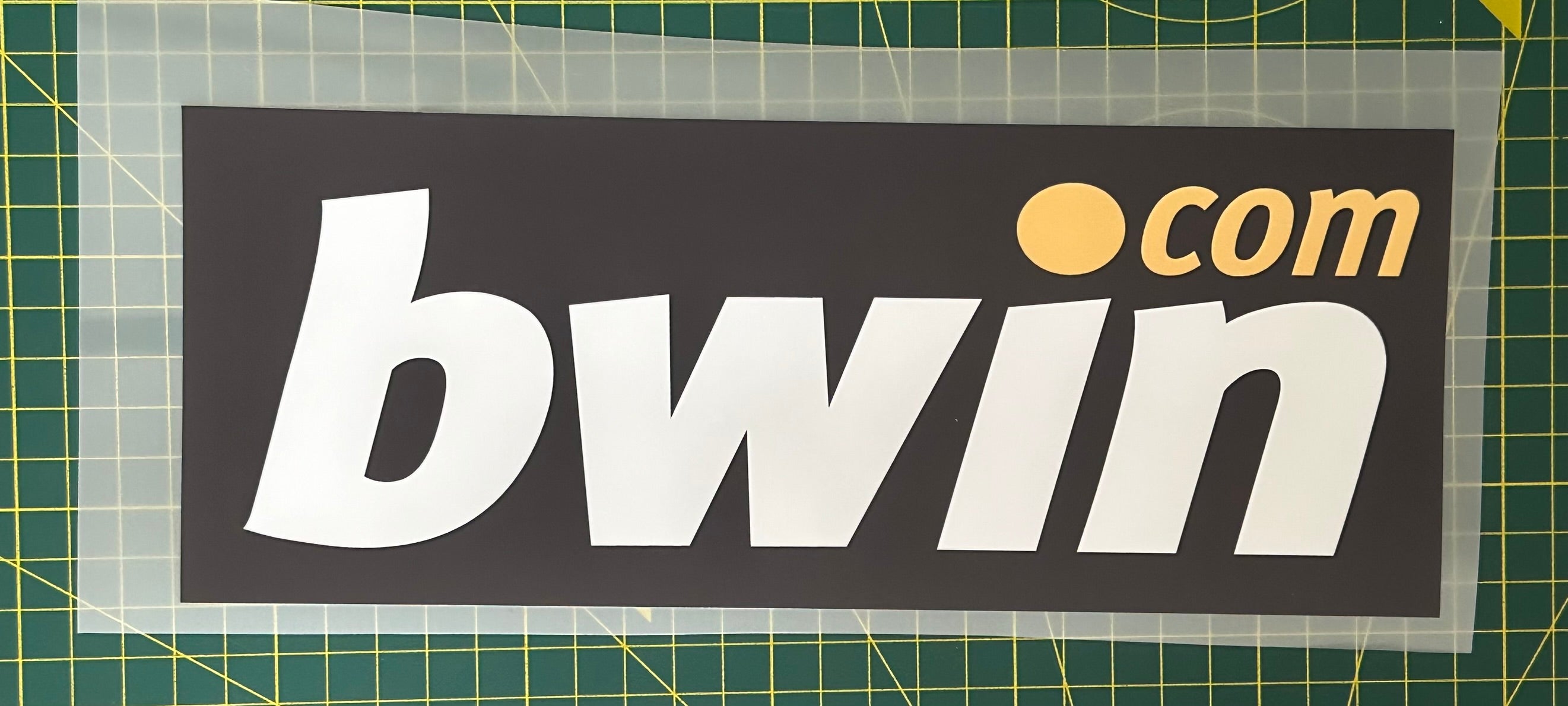 bwin.com sponsor replacement logo patch for football shirt (blk box/ye ...
